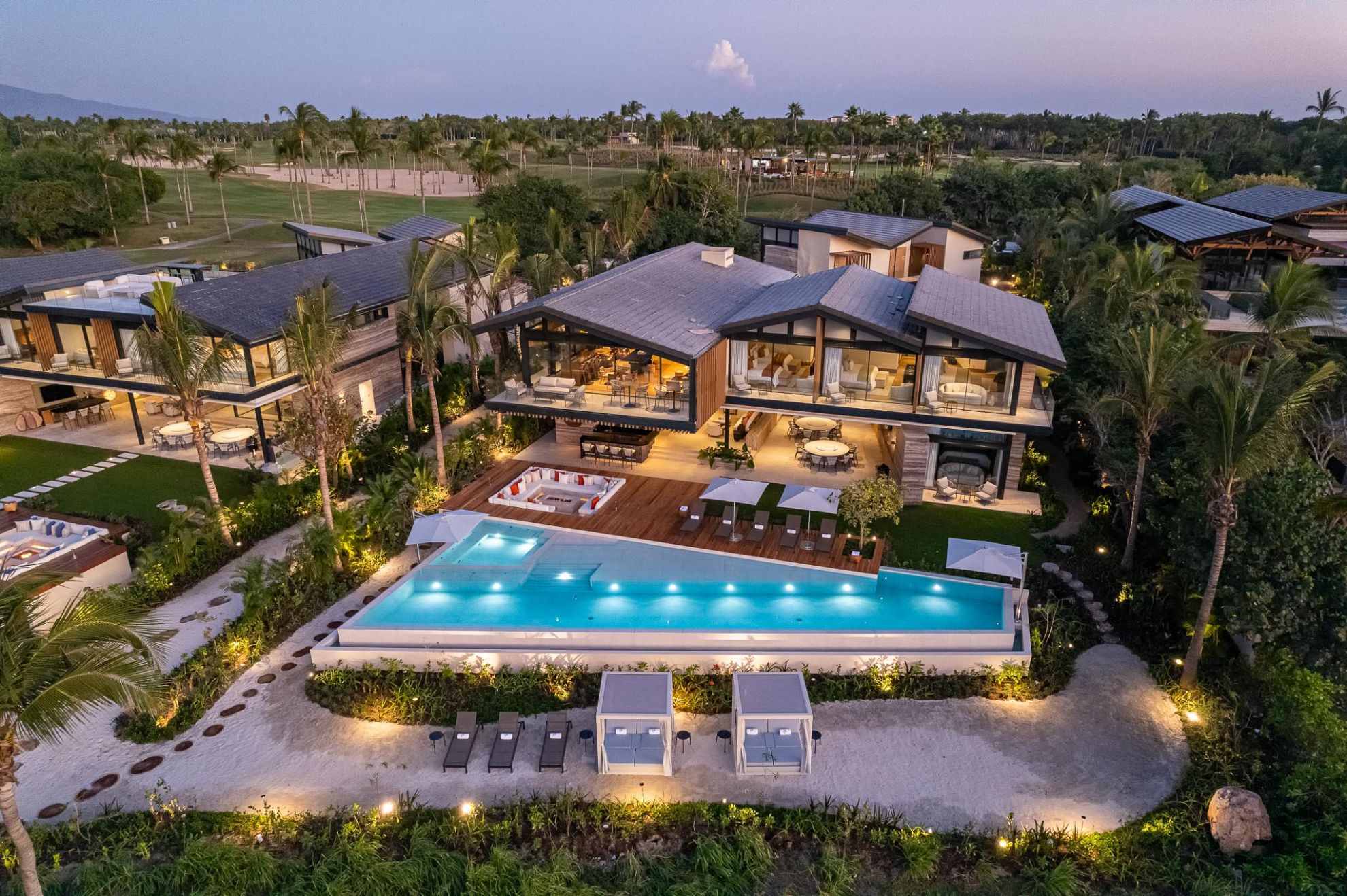 Punta Pacífico Sur – Luxury Beachfront Villa in Punta Mita | VEHM