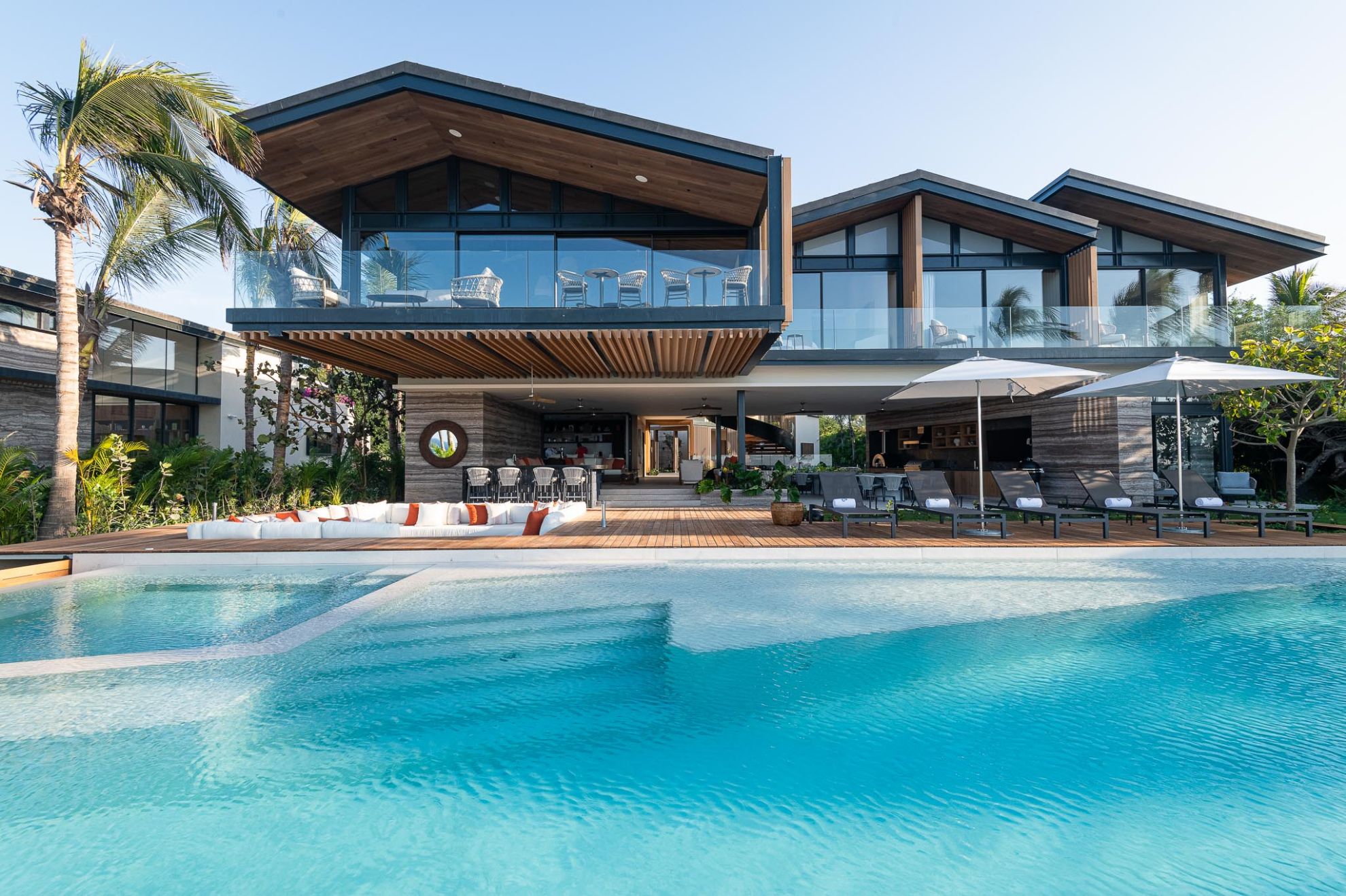 Punta Pacífico Sur – Luxury Beachfront Villa in Punta Mita | VEHM