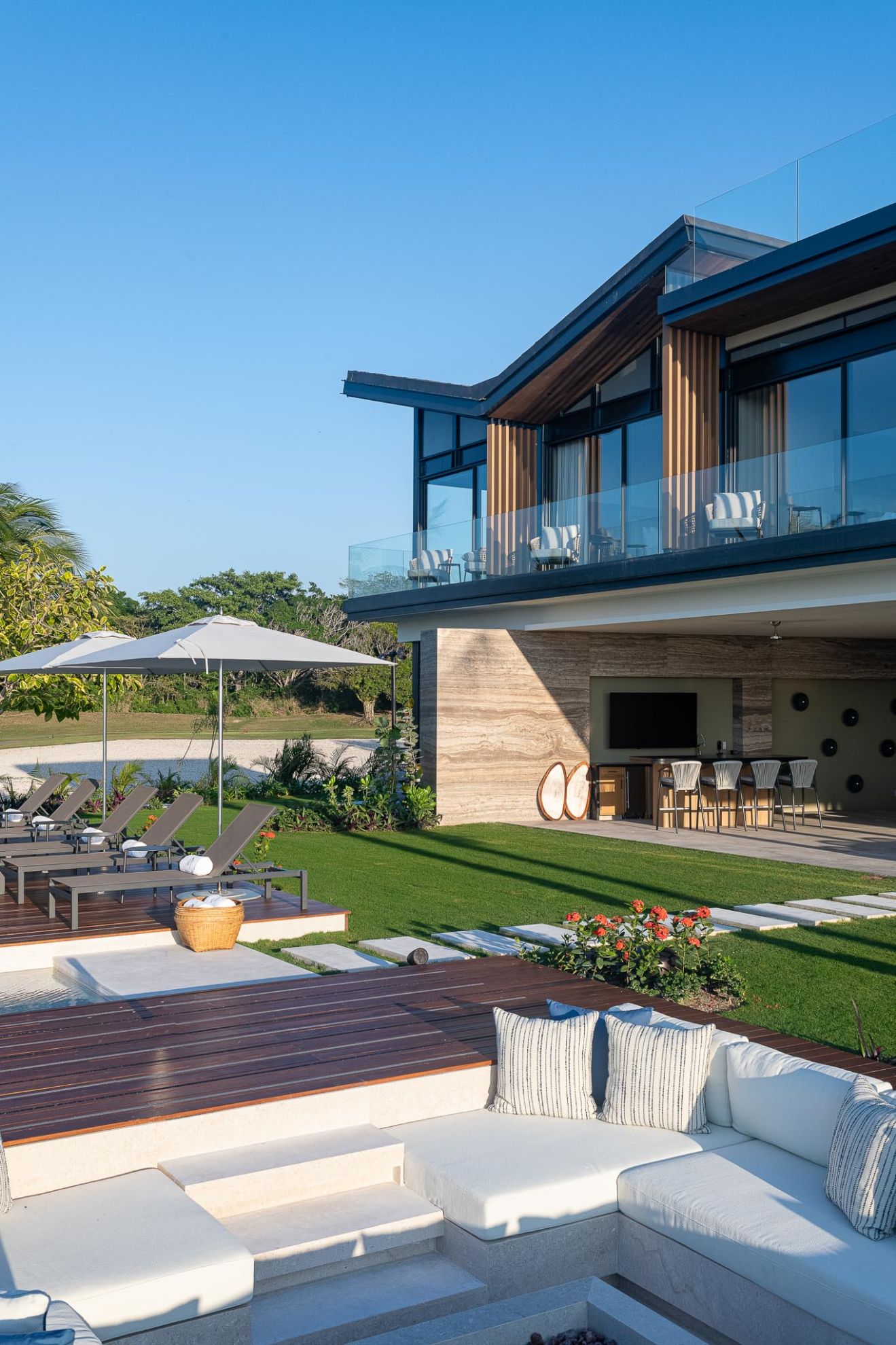 Punta Pacífico Norte – Luxury Oceanfront Villa in Punta Mita | VEHM