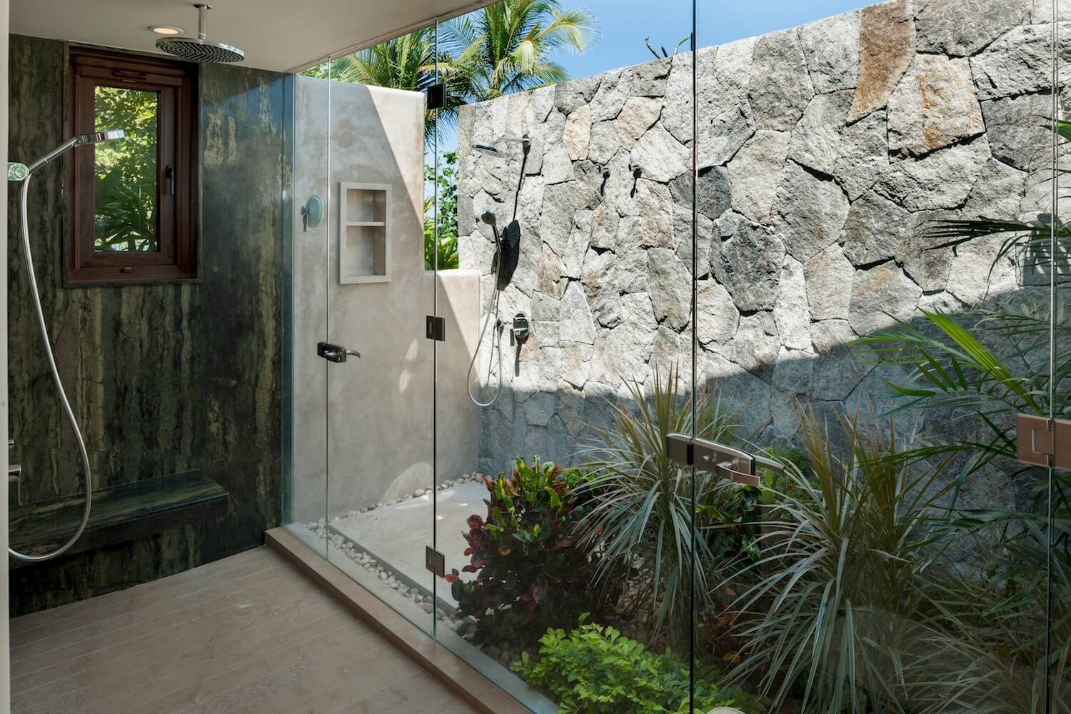 Casa Singita | Luxury 5‑Bedroom Beachfront Villa in La Punta, Punta ...