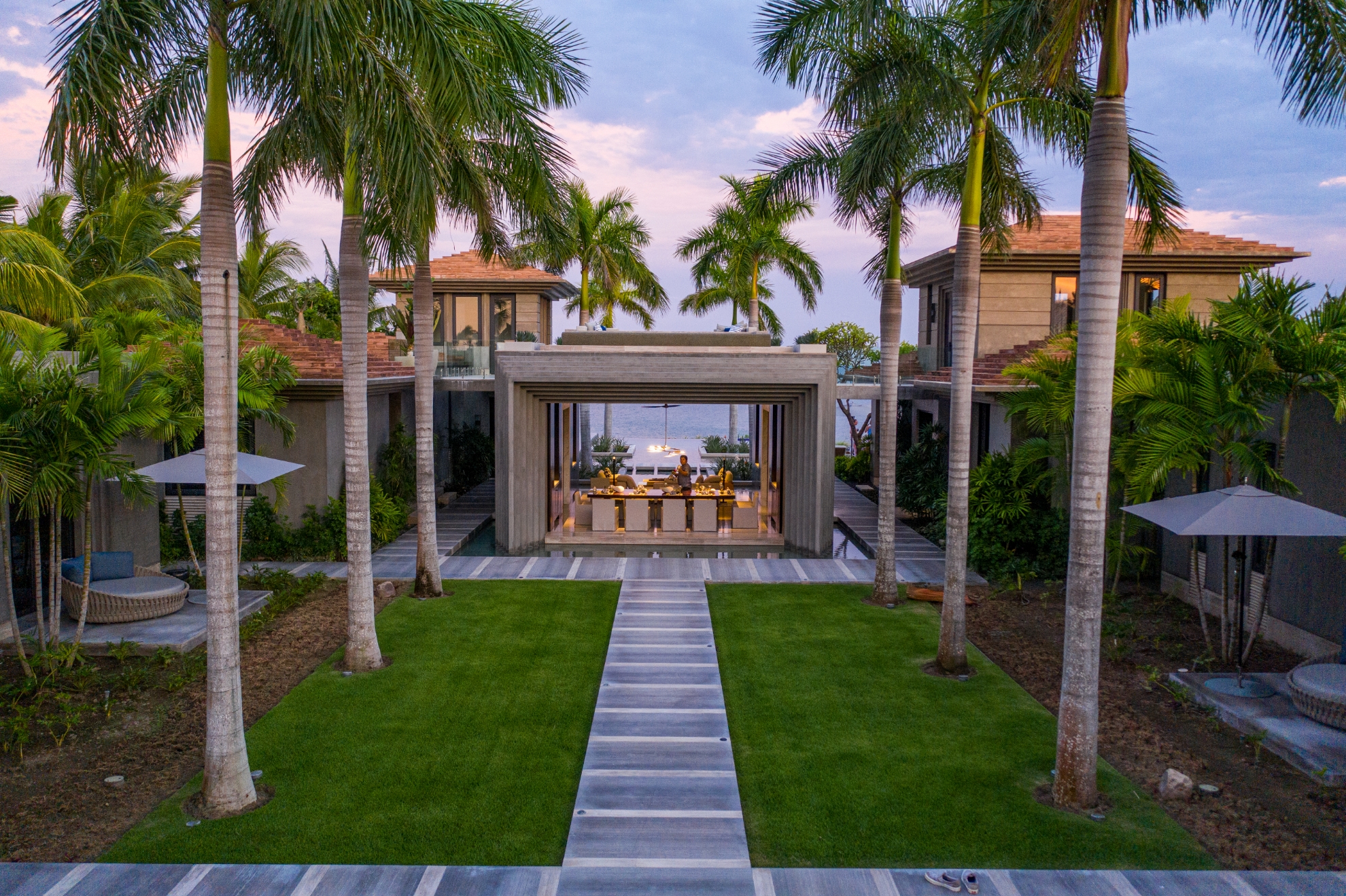 Casa Cascada | Oceanfront 6-Bedroom Villa in La Punta Estates, Punta ...